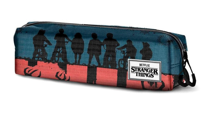 Estojo Quadrado Stranger Things Flag | Loja da Criança